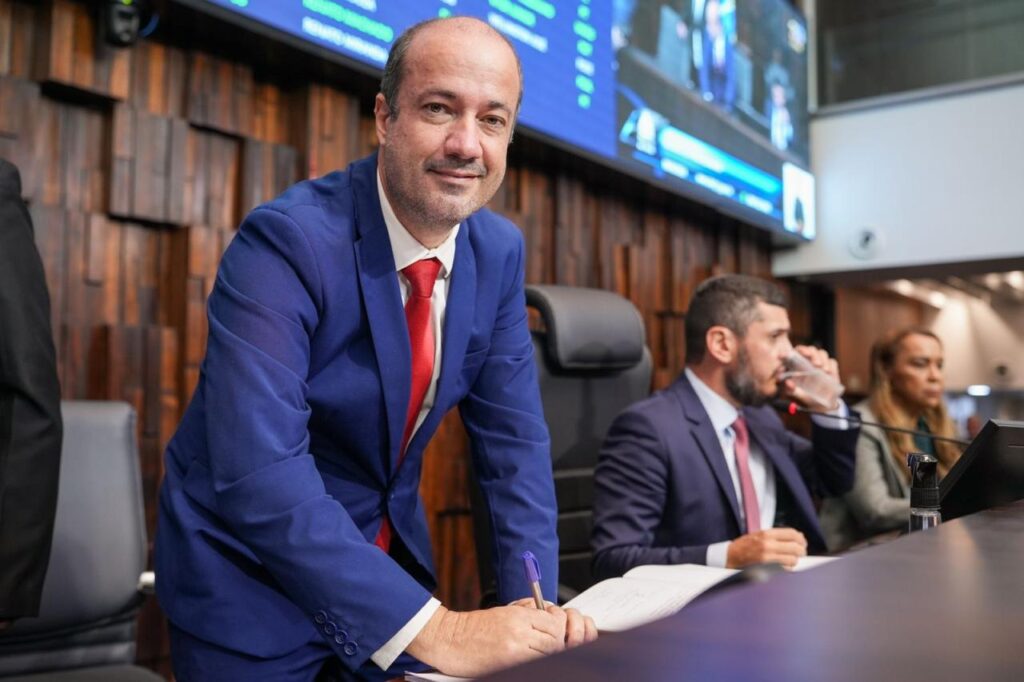 Bruno Boaretto toma posse como deputado estadual - Jornal da Região